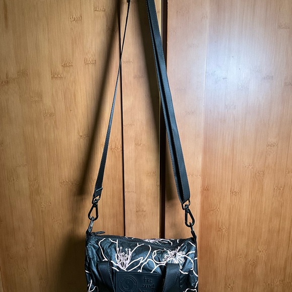 Bags | Aloha Collection Tc Crossbody Bag Pink Flowers | Poshmark